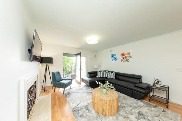 Modern 2br With Optional Parking Near Vanderbilt & Music Row, Walk To Centennial Park & Mins To Broadway - Tennessee