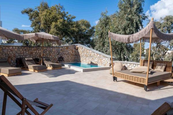 Pithos Apartments - Santorini