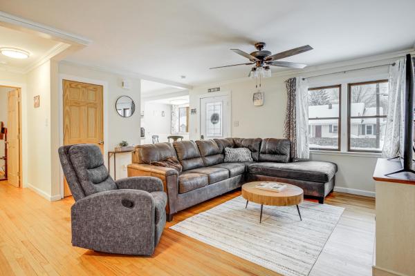 Family-friendly Home W/ Hot Tub, Near Lake George! - 哈德遜河河谷