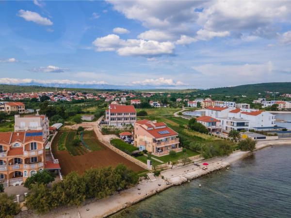 Villa Karolina By The Sea - Sukošan