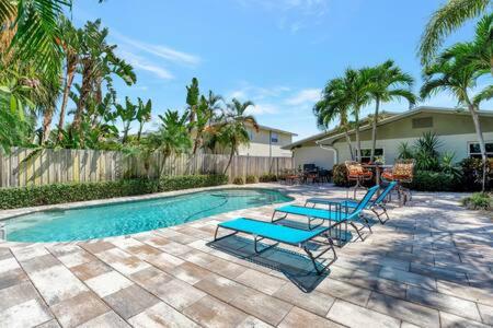 Maritana Beach House Heated Pool & Private Dock - St. Pete Beach, FL