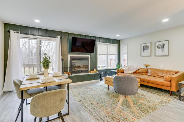 East Stroudsburg Townhouse < 1 Mi To Ski Area! - Pocono Mountains, PA