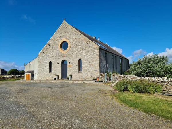 Exceptional 4 Bed Converted Church With Hot Tub - Kirkwall