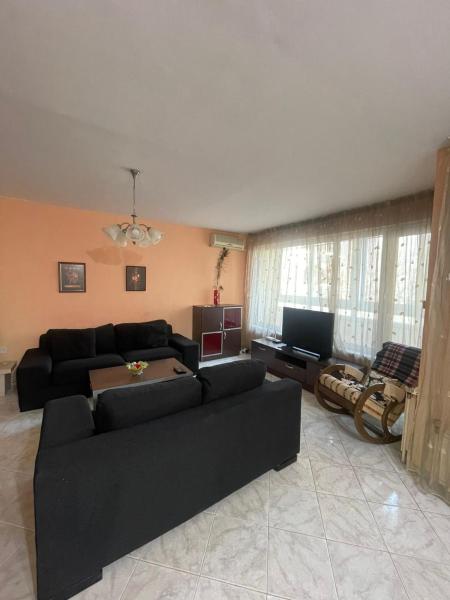 Central Flat- 6 People- Chataldja - Varna