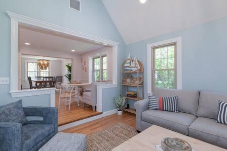 Tranquil Family Retreat In Plymouth - Massachusetts