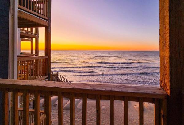 Beachfront, Newly Renovated At Aqua Vista - North Topsail Beach, NC