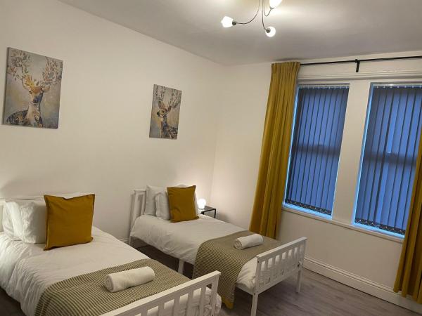 Saltwell Rd - 4 Bdrm 5 Beds Great For Contractors - Newcastle upon Tyne