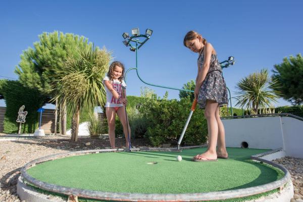 Mobil Home Xxl 4 Chambres - Camping La Bolée D'air - Saint-Vincent-sur-Jard