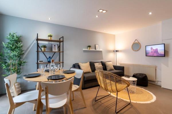 Tourcoing Equipped Apartment With Terrace - Courtrai