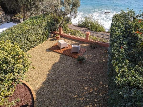 Terrace On The Sea: Beach & Pool - Andora