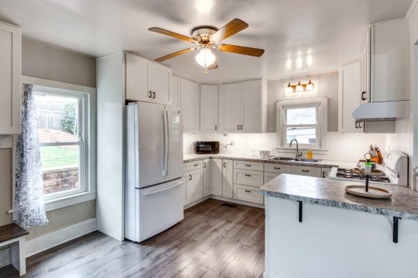 Family-friendly Altoona Abode With Spacious Patio! - Altoona