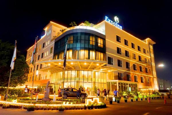 Expoinn Suites And Convention - Dadri