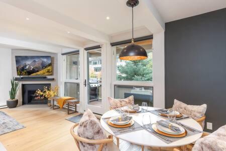 Aspen Core Renovated 2 Br, 2 Ba With Ac - Aspen, CO