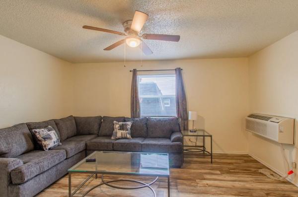 A Bedroom In Close Proximity To Fort Sill - ロートン, OK