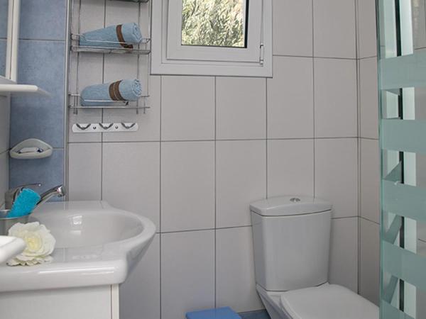 Villa - Sleeps 10 - Pool - Garden - Parking - Hersonissos
