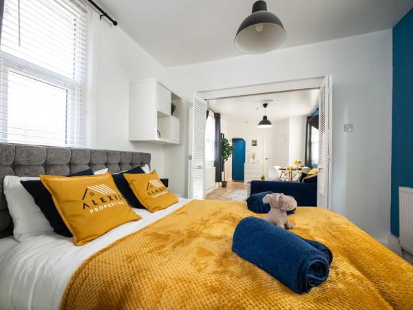 Seaside Retreat: Luxury 1-bed, Free Parking - Southsea