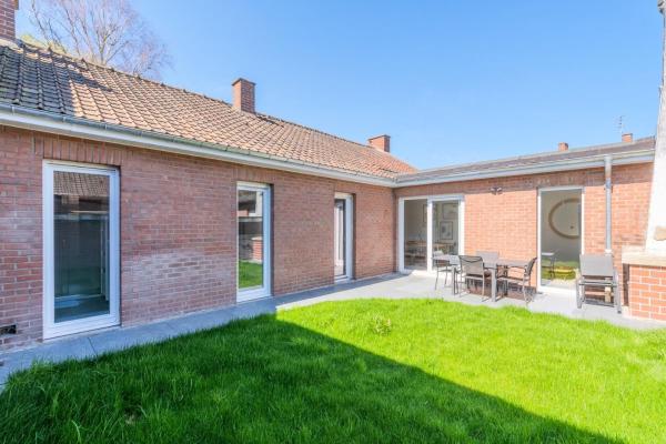Bright And Renovated House For 8 People Parking - Kortrijk