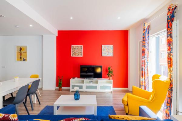 Spacious Clean & Colorful Apt Quiet Zone - Valencia