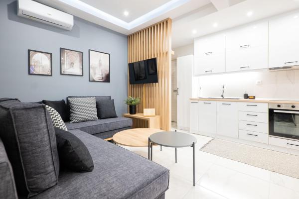 F & B Collection - City Center Hidden Gem - Thessaloniki