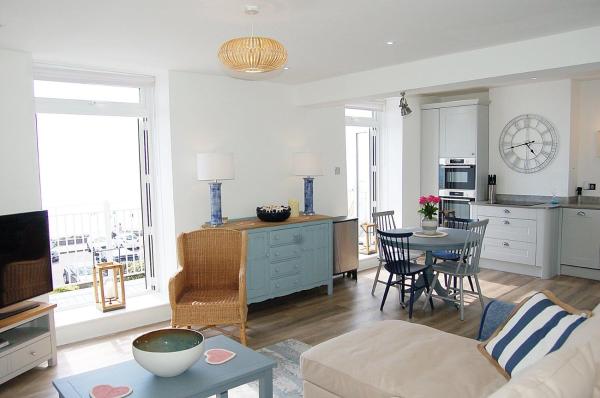 Driftwood Designer Apartment - Aberdovey