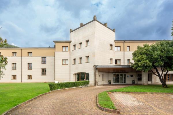 Parador De Villafranca Del Bierzo - Cacabelos