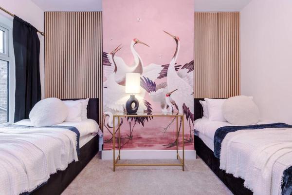 5 Bed Salford Sanctuary Retreat - Warrington, United Kingdom