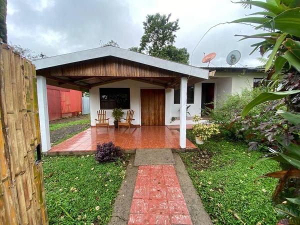 Hijos Del Bosque - Costa Rica