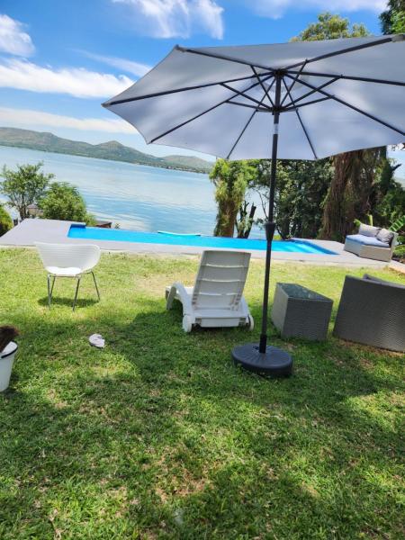 Le Bamboo Guest House And Boat Cruise - Hartbeespoort