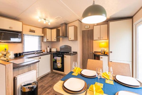 The Major Oak Lodge With Hot Tub - Pocklington