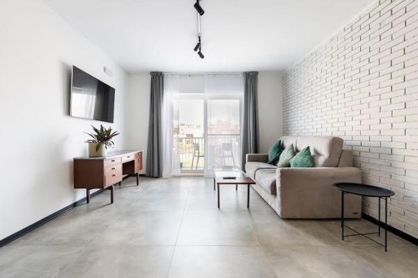 Stay-sliema Centrally Located Retro One Bedroom - Malta