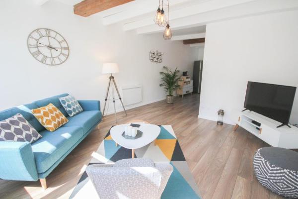 Vieux Lille: Bright, Functional Apartment - Lomme