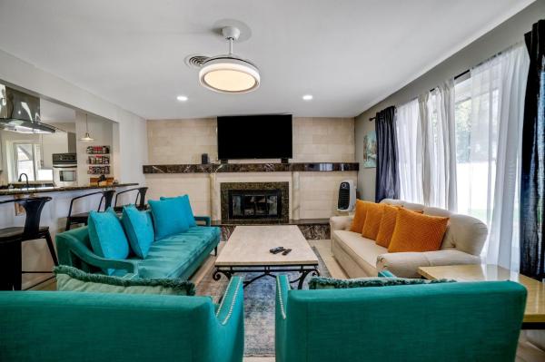 Las Vegas Retreat - 5 Mins From The Strip Home - Las Vegas, NV