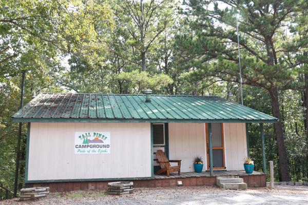 2 Bedroom Cabin Next To Silver Dollar City - Branson, MO