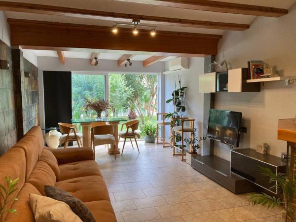 Adosado En Dénia Con Gran Jardín - Dénia