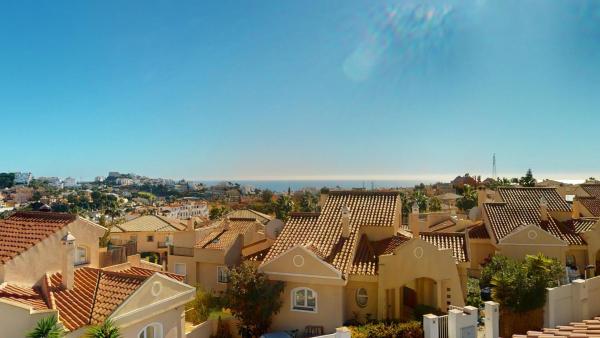 Las Lomas De Riviera Club - Beautiful Townhouse - La Cala de Mijas