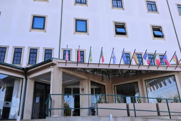 Hotel Santhyago Trofa - Santo Tirso