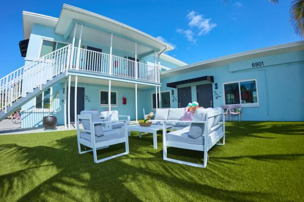 The Pearl Cabana Club - Treasure Island, FL