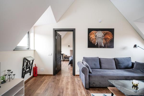 Cozy Central Attic Self Check In - Belarus
