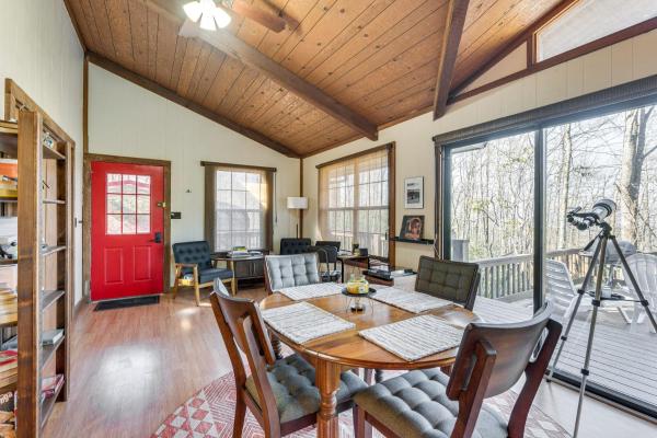 Smoky Mountain Cabin With Fire Pit And Stunning Views! - North Carolina