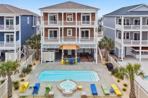 Beach Easy Private Heated Pool, Tiki Bar, Elevator - Ocean Isle Beach, NC