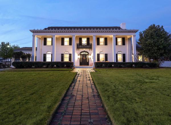 Wood Manor Guest House - Tuscaloosa, AL