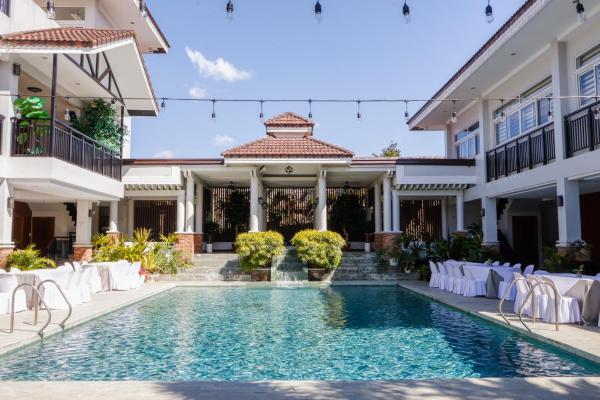 Teofely Gardens Resort Near Tagaytay - Silang