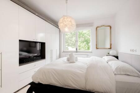 Modern 2br Apt In Sandweiler With Terrace - Luxemburg (Stadt)