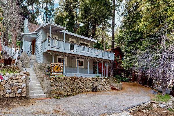 Black Feather Lodge - San Bernardino