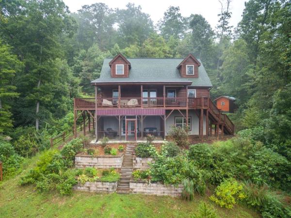 Blue Bear Cabin Hot Tub 3 Br Avl Area Mountain Views Gas Fireplace - Black Mountain, NC