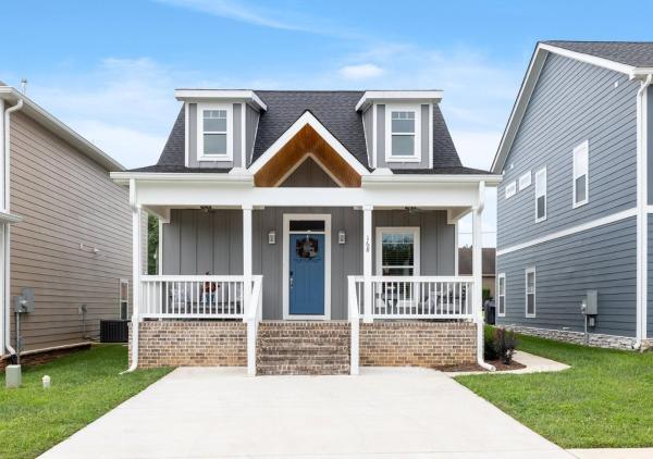 Cozy Lake Cottage W/ Kayaks, Sups, Pool & Firepit - Tennessee