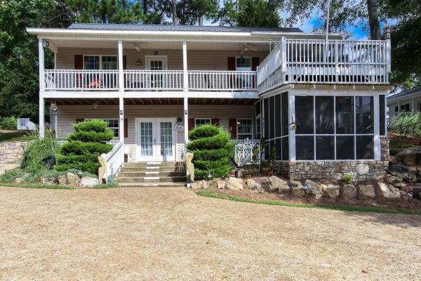 House #14 Pelican Sunrise (No Pets) Lake View - Guntersville Lake