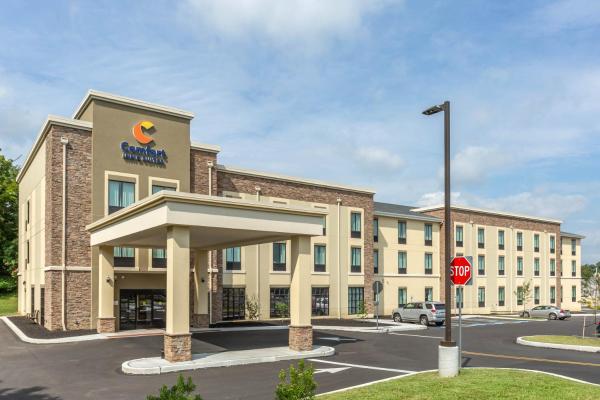 Comfort Inn & Suites Gap Amish Country - Morgantown, PA