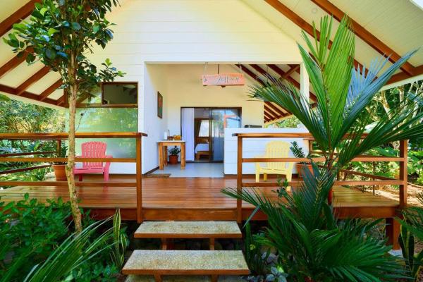 Casa Jeffrey - Beach Escape, Stunning Views, Private Pool Steps To Ocean - Puerto Viejo de Talamanca