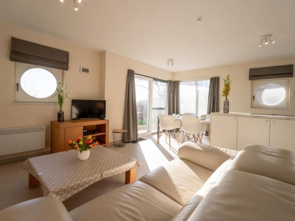 Apartment Athene 002 With Parking By Interhome - Blankenberge